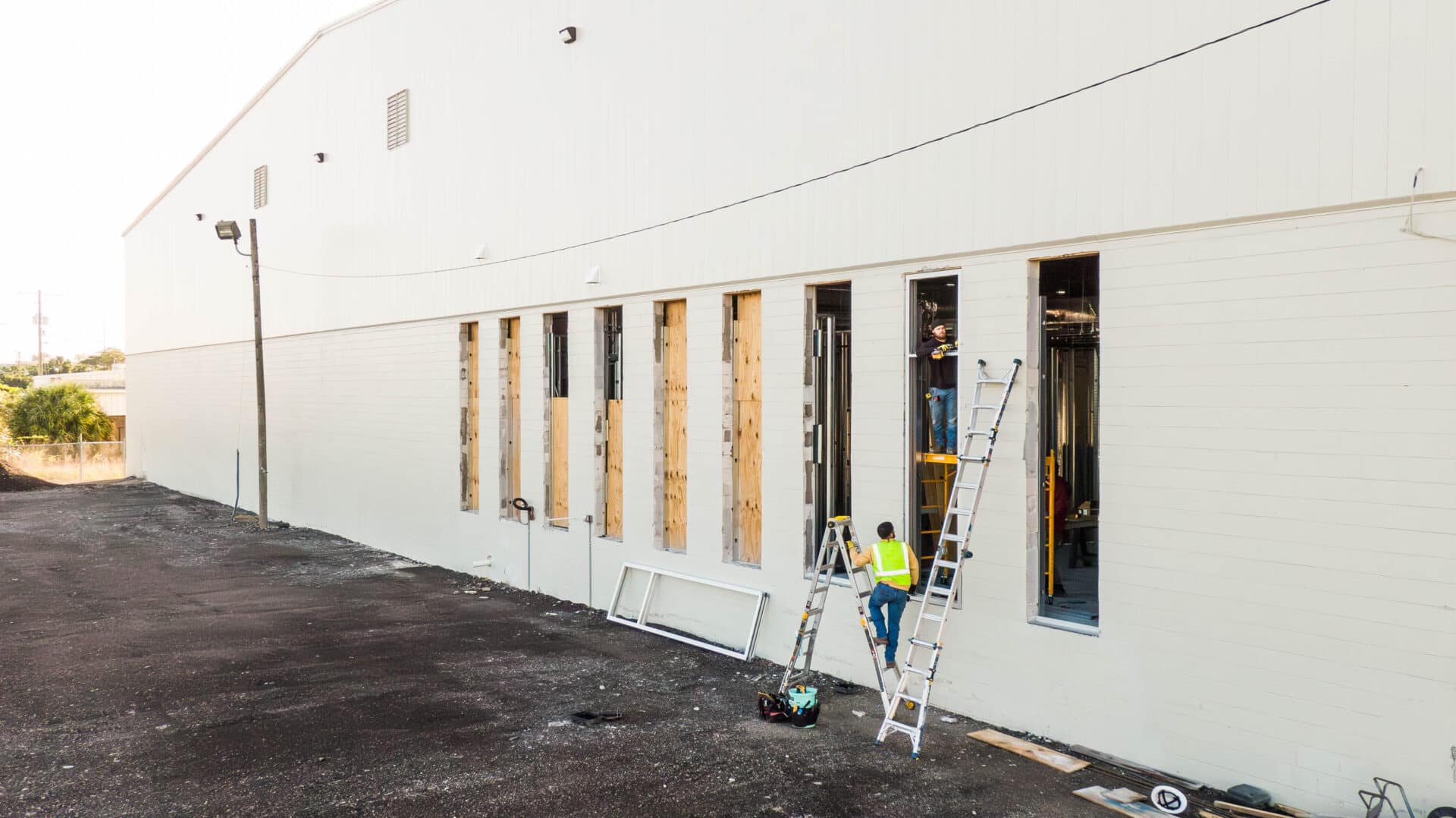 Tampa Commercial Glass Contractors - 40+ Years of Tampa's Trust